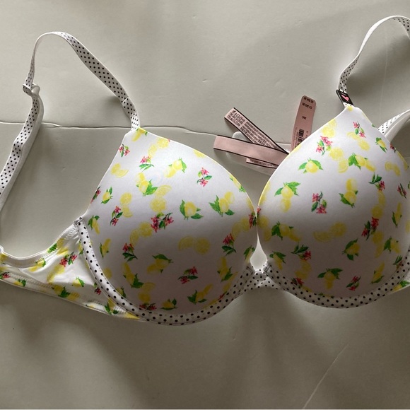 Victoria's Secret | Intimates & Sleepwear | New Victorias Secret 36c ...